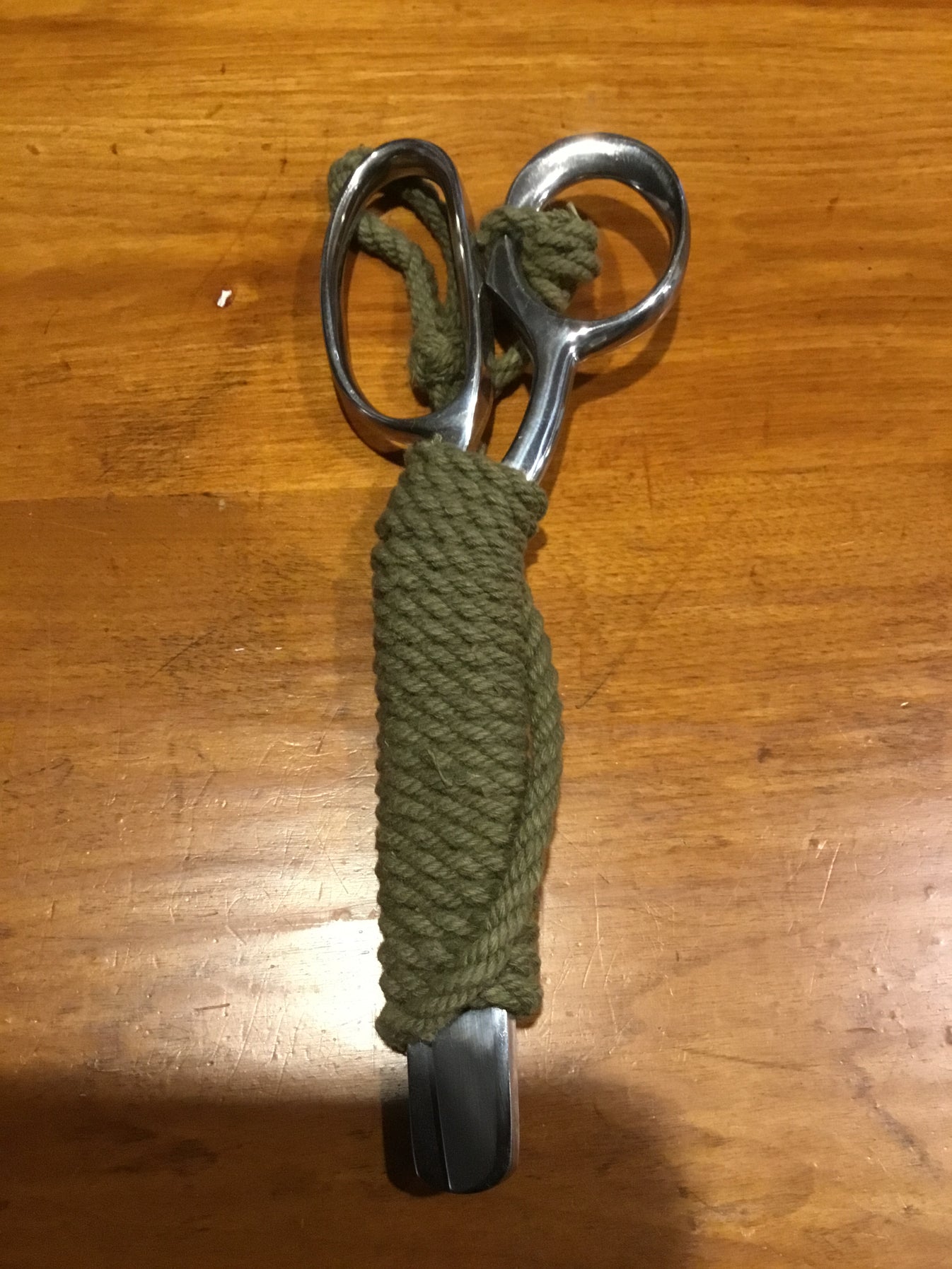 Canadian Military Medical Scissors with Lanyard – Roy's Army Surplus ...